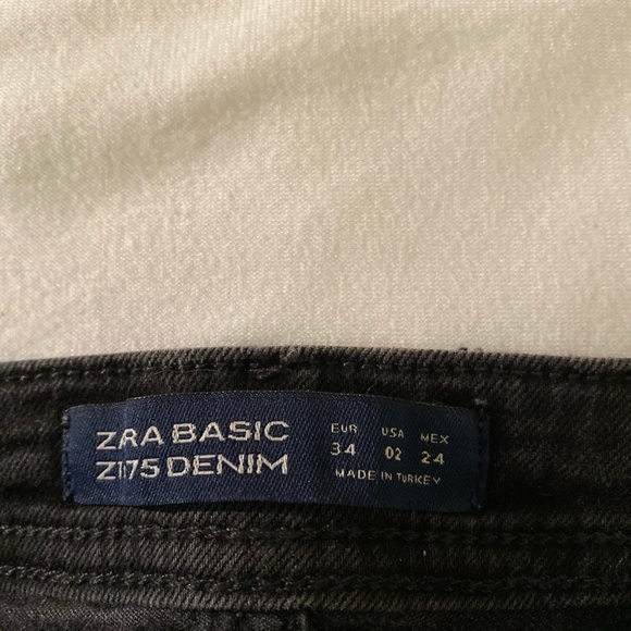 Zara | Jeans | Zara Basic Denim Size 2 Black Floral Jeans | Poshmark